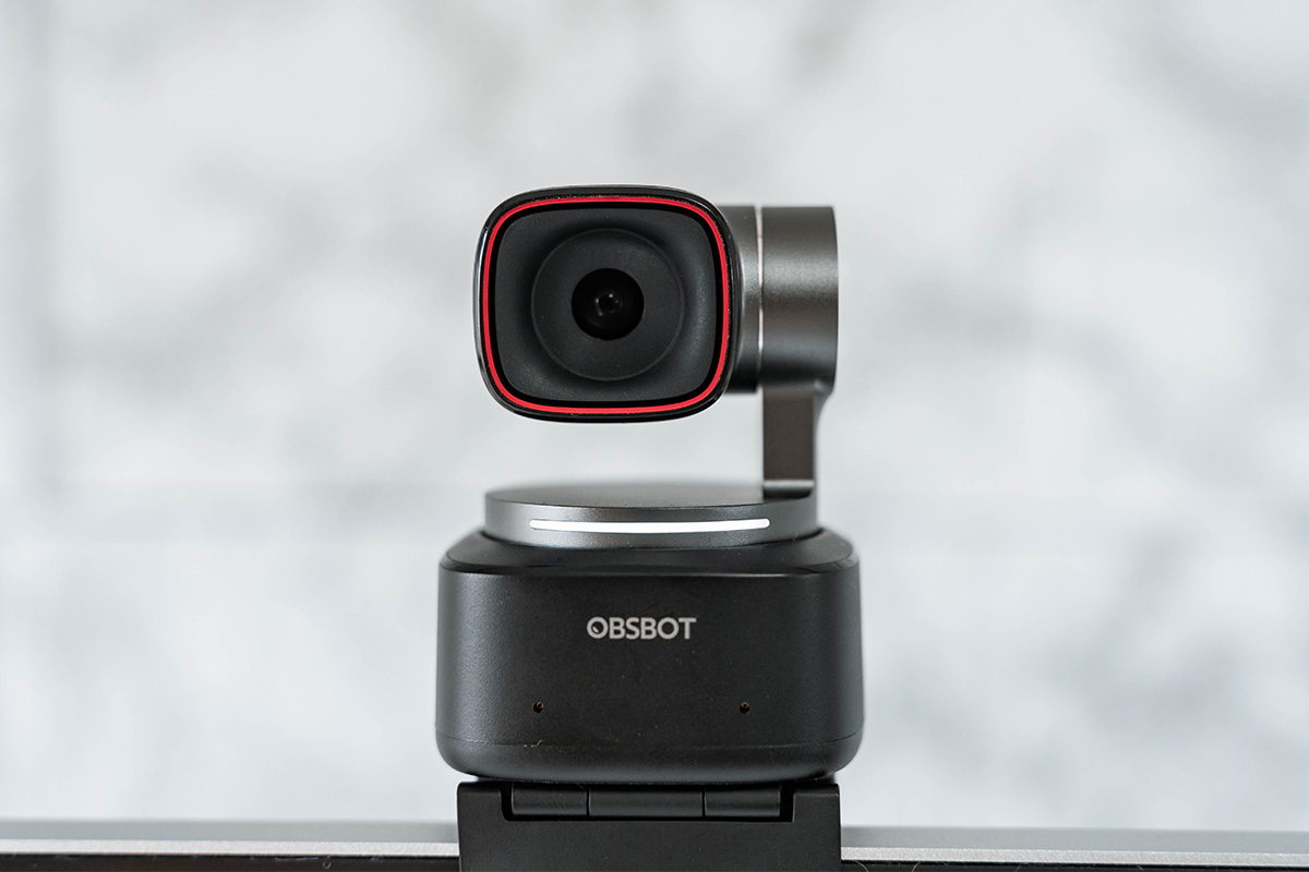 OBSBOT Tiny 2 レビュー | AI搭載の4K解像度対応の高機能Webカメラ | kazlog | ガジェットレビューと暮らしに役立つモノ紹介ブログ