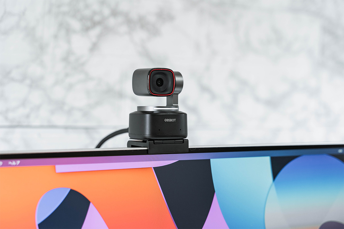 OBSBOT Tiny 2 レビュー | AI搭載の4K解像度対応の高機能Webカメラ | kazlog | ガジェットレビューと暮らしに役立つモノ紹介ブログ