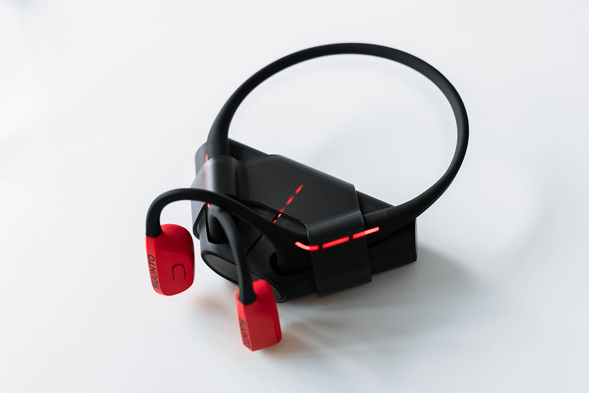 SUUNTO WING レビュー | 音質と機能性に優れたスポーツ向け骨伝導イヤホン