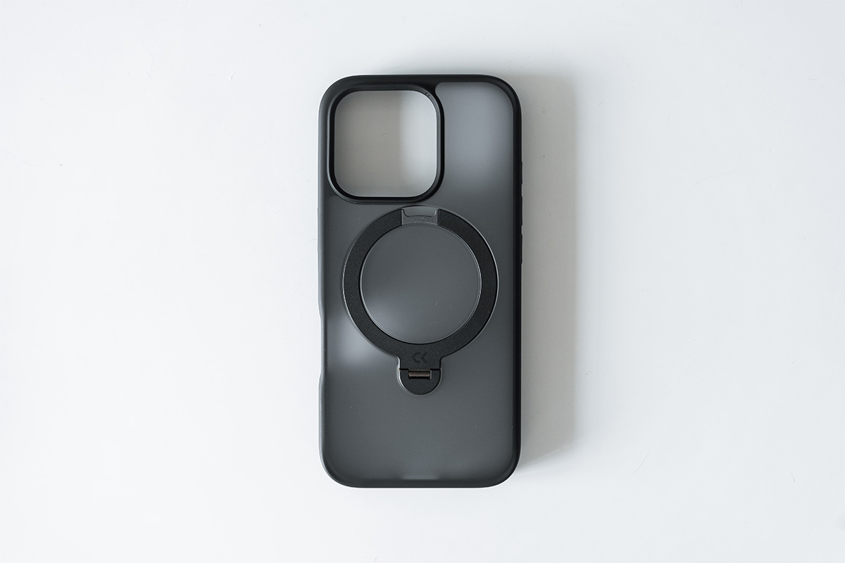 CASEKOO Magicstand レビュー | スタンド内蔵で機能性に優れたiPhone16シリーズ対応の保護ケース