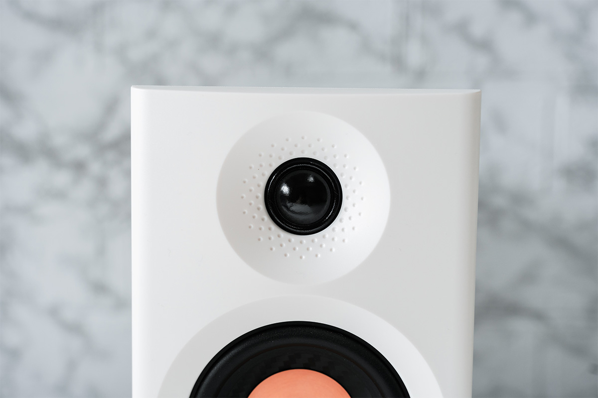 EDIFIER MR3 レビュー | 無線・有線接続対応！1万円台の多機能モニタースピーカー